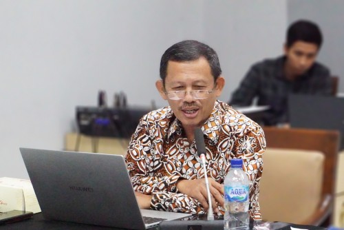 Dr Wing Wahyu Winarno: Literasi Digital di Indonesia Harus Ditingkatkan ...